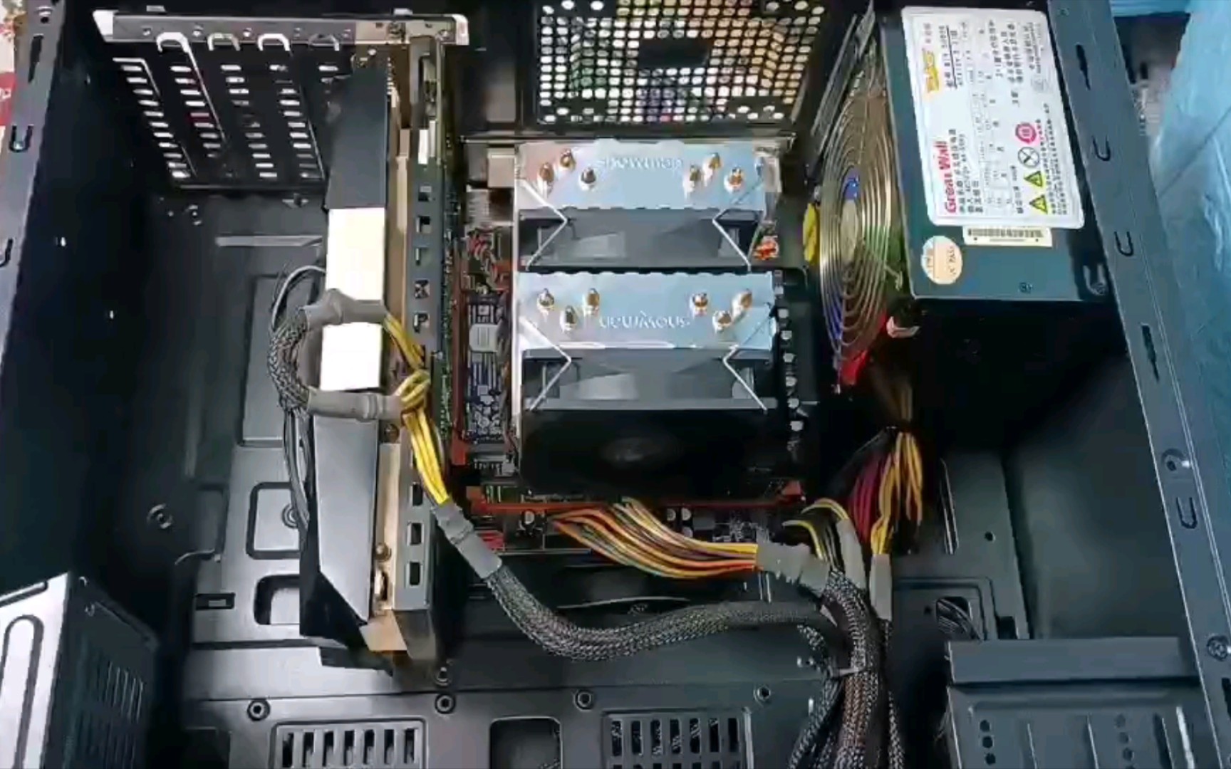 E52680v4性价比不错适合多开作图视频剪辑也是不错的