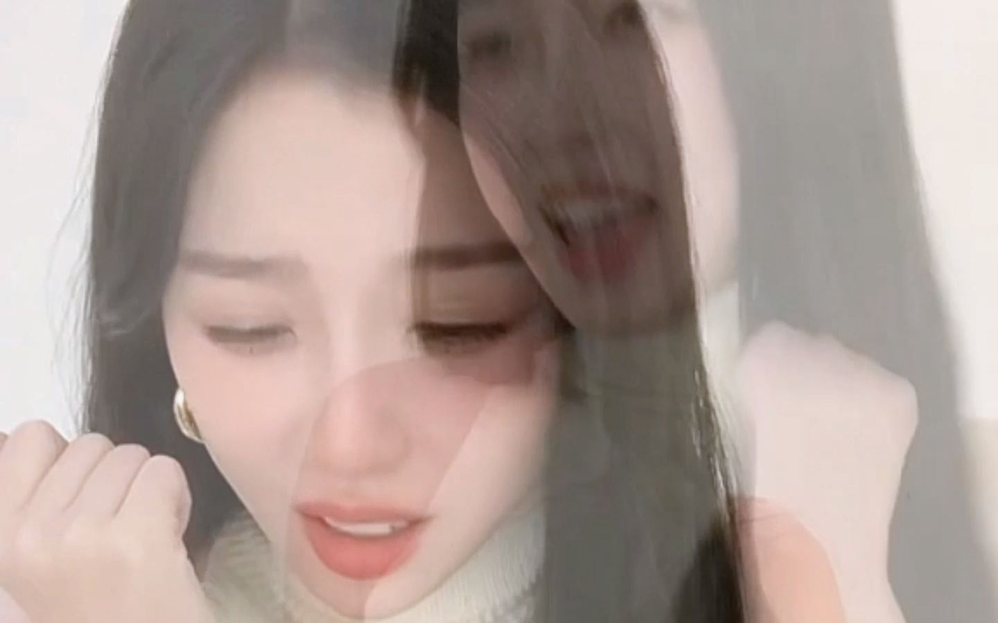 让开!虞书欣要演绎发疯文学啦!看看什么是抓马女明欣