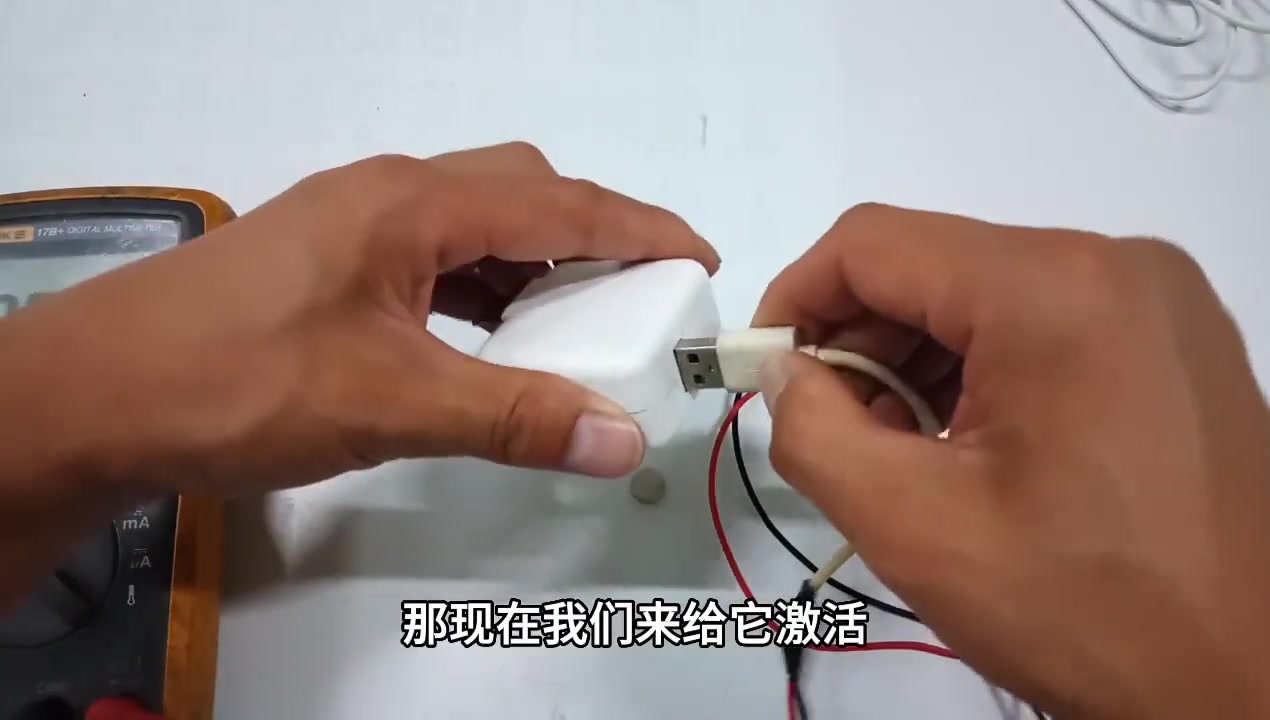 才知道,原来纽扣电池没电了,还可以给它充电,电量比新的还要多