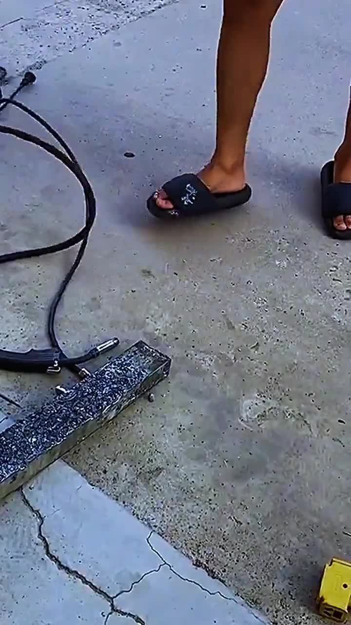 迷你家用电焊机爱分享 请多关注点赞!