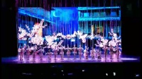 文艺演出《烟雨张家界》