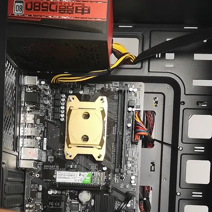 水冷分体电脑 AMD CPU冷头安装教程