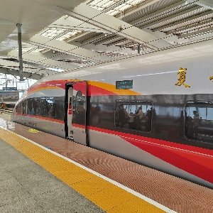 CR400AF广铁U彩瑞龙智行 