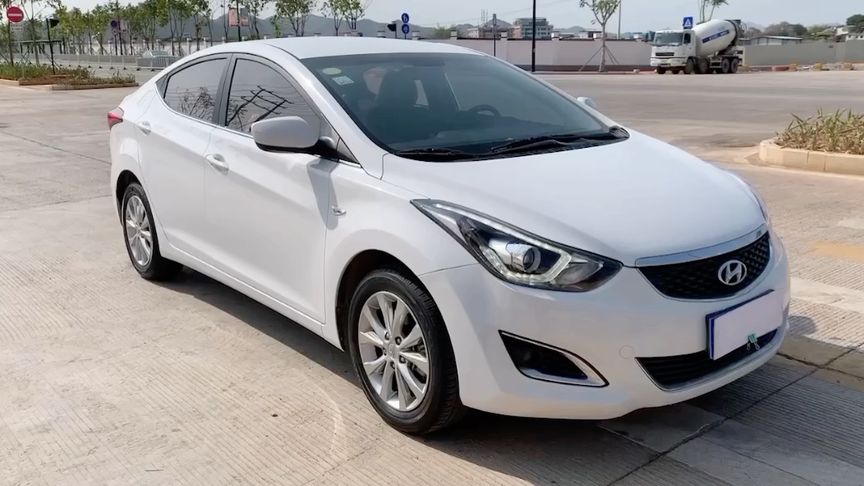 2018年现代朗动,自动档