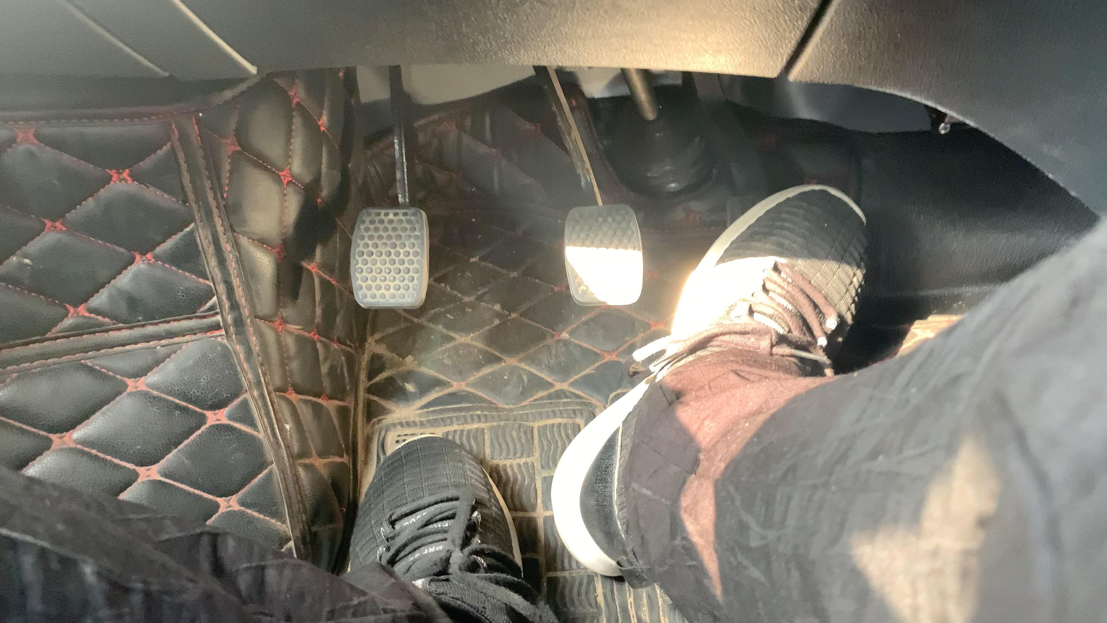 面包车手动档离合器新手操作
