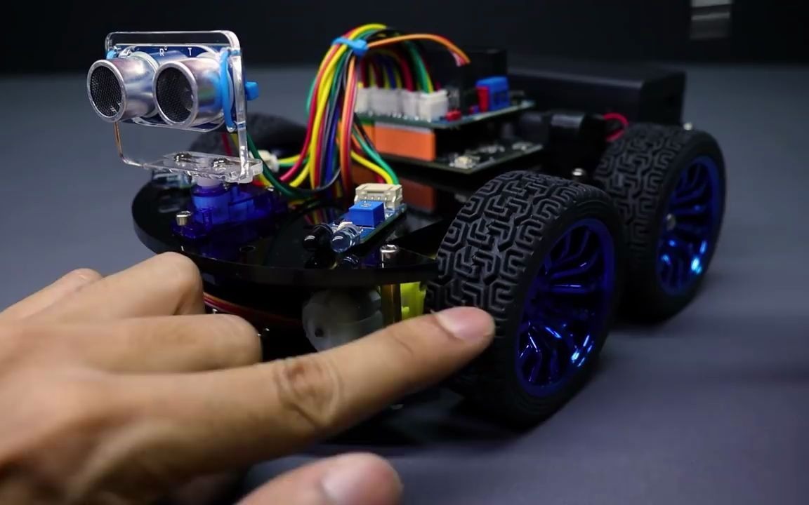Arduino小车 蓝牙 手机控制