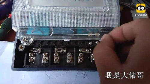 电工知识:2种三相电表的接线方法,互感器的S2要不要接地?