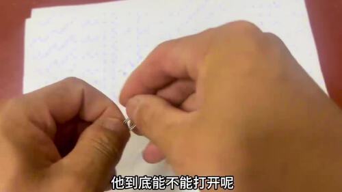 锁匠都慌了!回形针5秒开锁绝技曝光,手慢无速看!