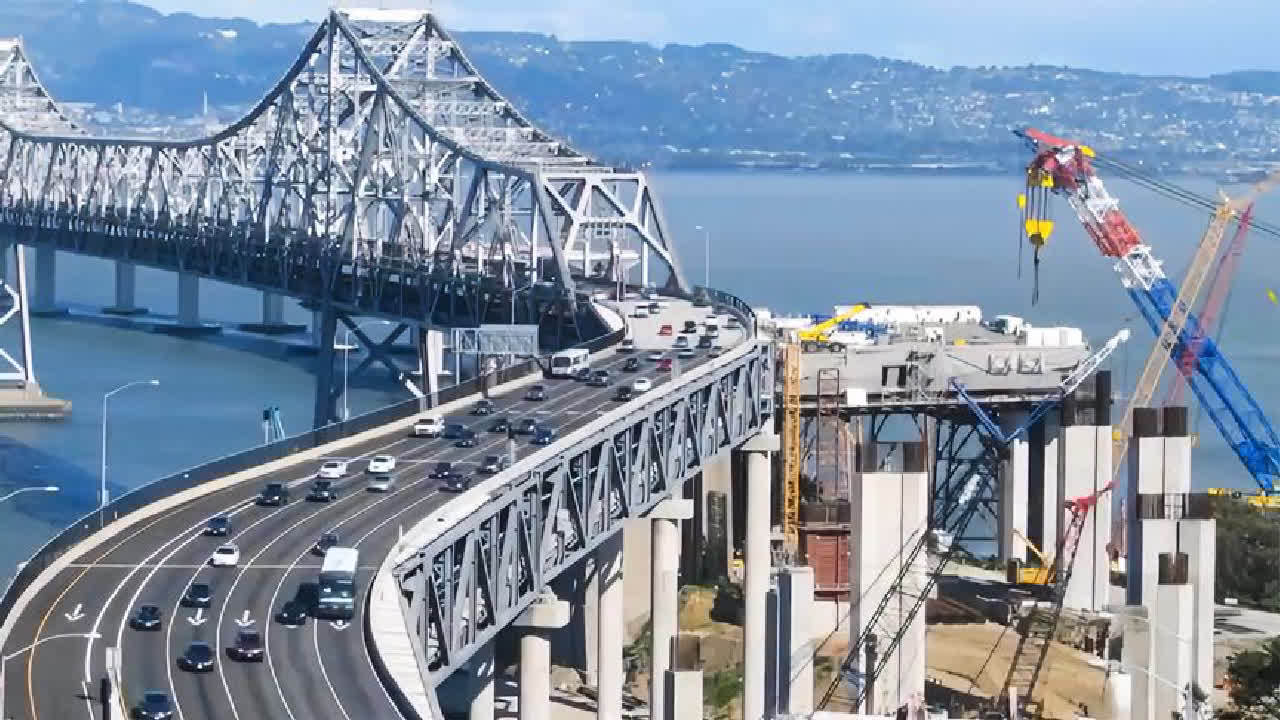 印度最特殊的钢结构大桥,不使用一颗螺栓螺母,接缝全用回扣连接