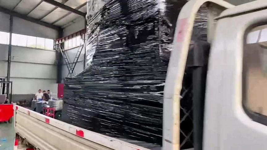 #益丰电动叉车 2吨一台,1.5吨一台带调距叉侧移发货。