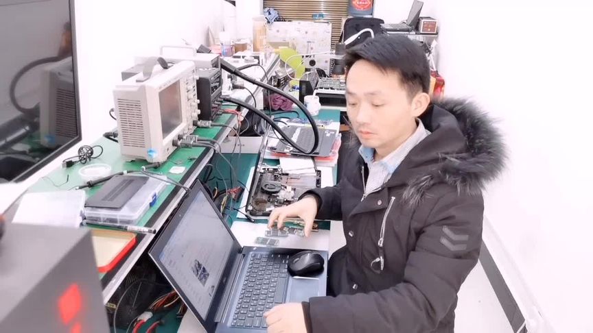 时间长了固态硬盘速度比机械式还要慢,教你一招,自已动手搞定.