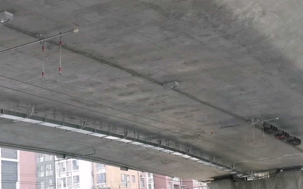 郑州无轨电车电缆已经建设完成