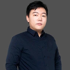 日本留学姚琪老师 