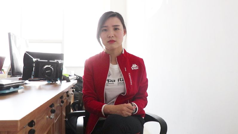 学生谈恋爱被班主任发现,叫来家长后,老师无语了