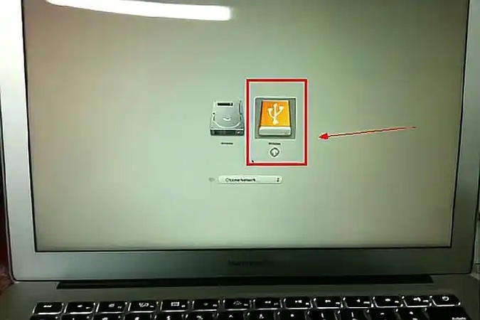 苹果Macbook Pro 13寸(MPXR2CHA)笔记本怎么用u盘启动BIOS