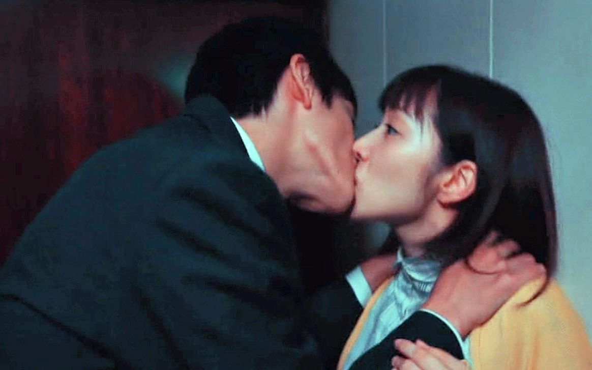 【KISS】成人日剧《恋之月》吻戏合集:小狼狗吃起醋来可是很凶的