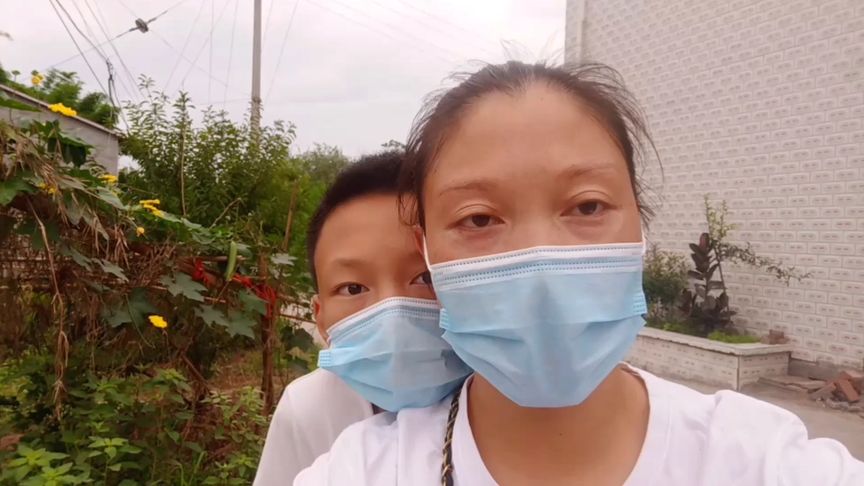 带儿子做结核皮试筛查,现场人山人海!