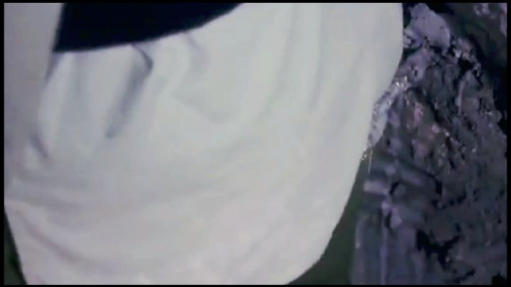 两位极品美女为了1000克拉的钻石拼了命,这下完了