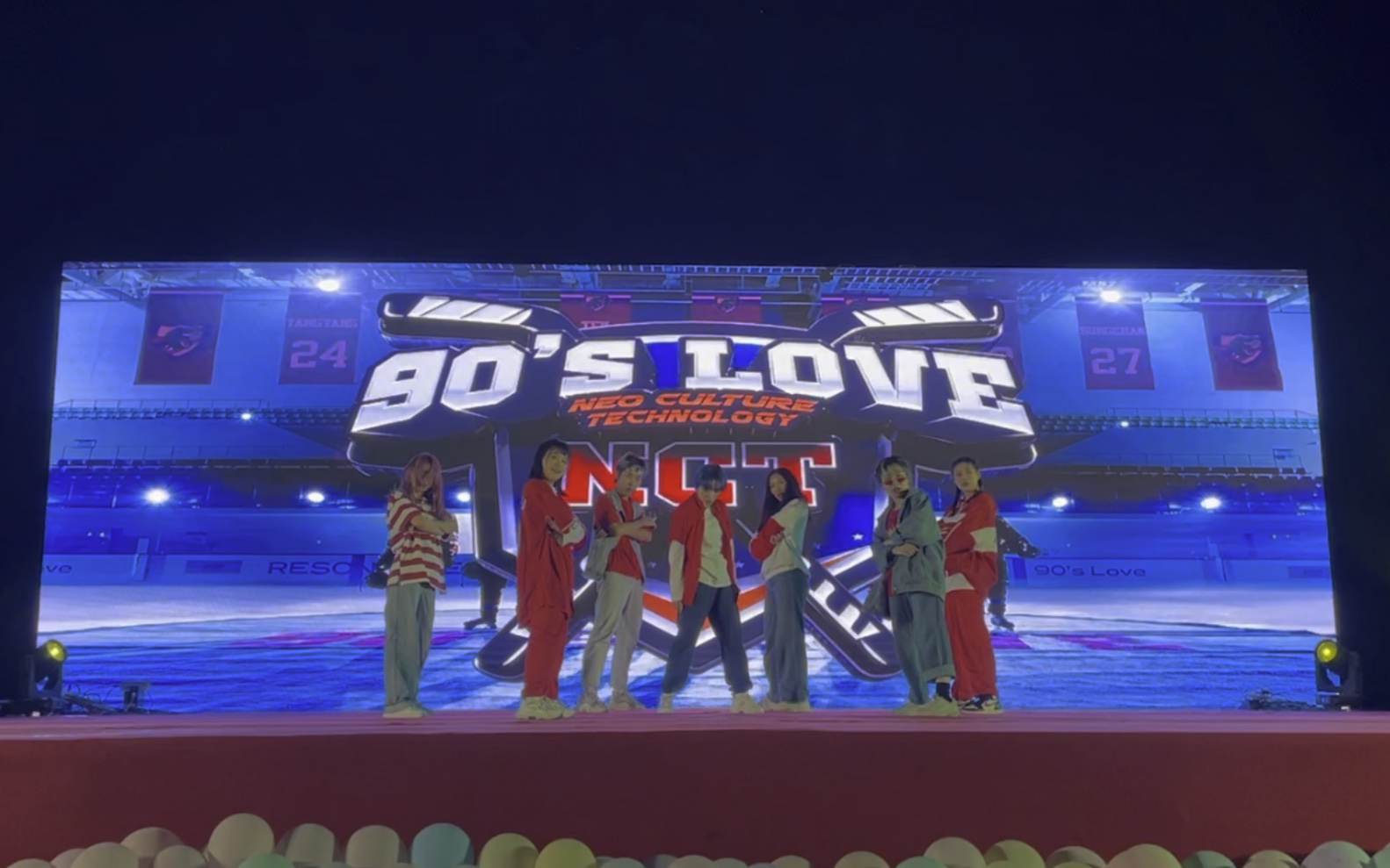 【90’s love】终于圆梦了!条妹在毕业晚会表演90爱 |nct u - 90’s love...