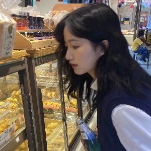 好几罐可乐 