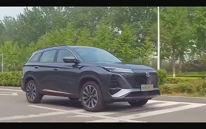 与第二代长安CS75PLUS开启春日限定打卡!