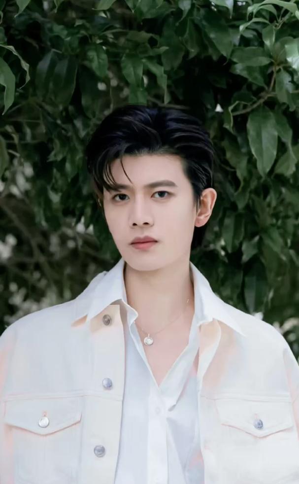 #任嘉伦# 任嘉伦接戏的标准不虐不接,活得太真实了@今日头条