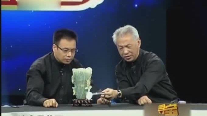 专家教你怎么鉴定这种假翡翠,很多人都按真的来买,亏得不要不要