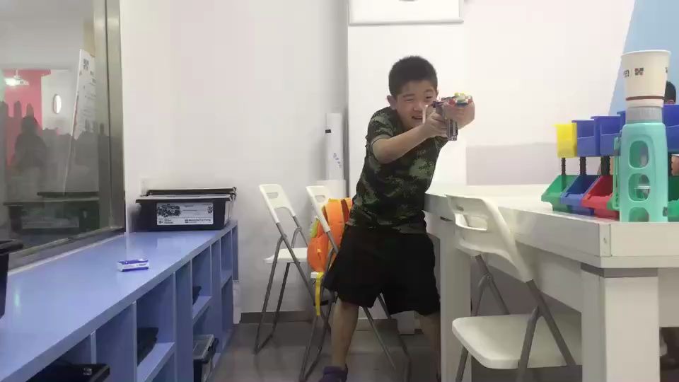 童程童美学员作品展示:EV3狙击枪
