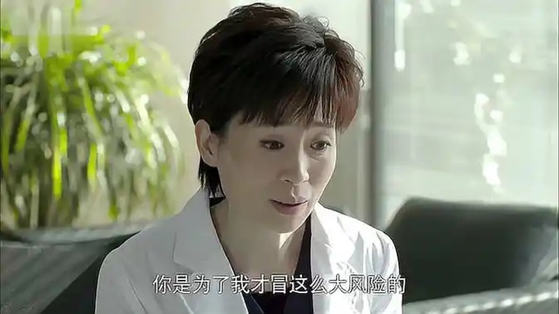 产科医生:医生替患儿做手术,竟被黑医院利用,写上别的医生名字