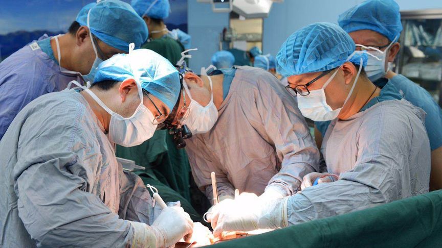 4月龄脑死亡男婴儿捐器官 肝脏移植给了同样4月的宝宝