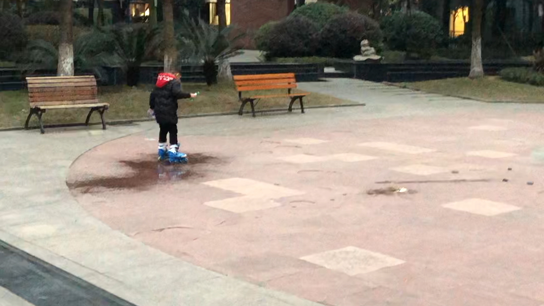 Kfm2翼型 微型航模遥控飞机教练模式带小朋友慢速飞行