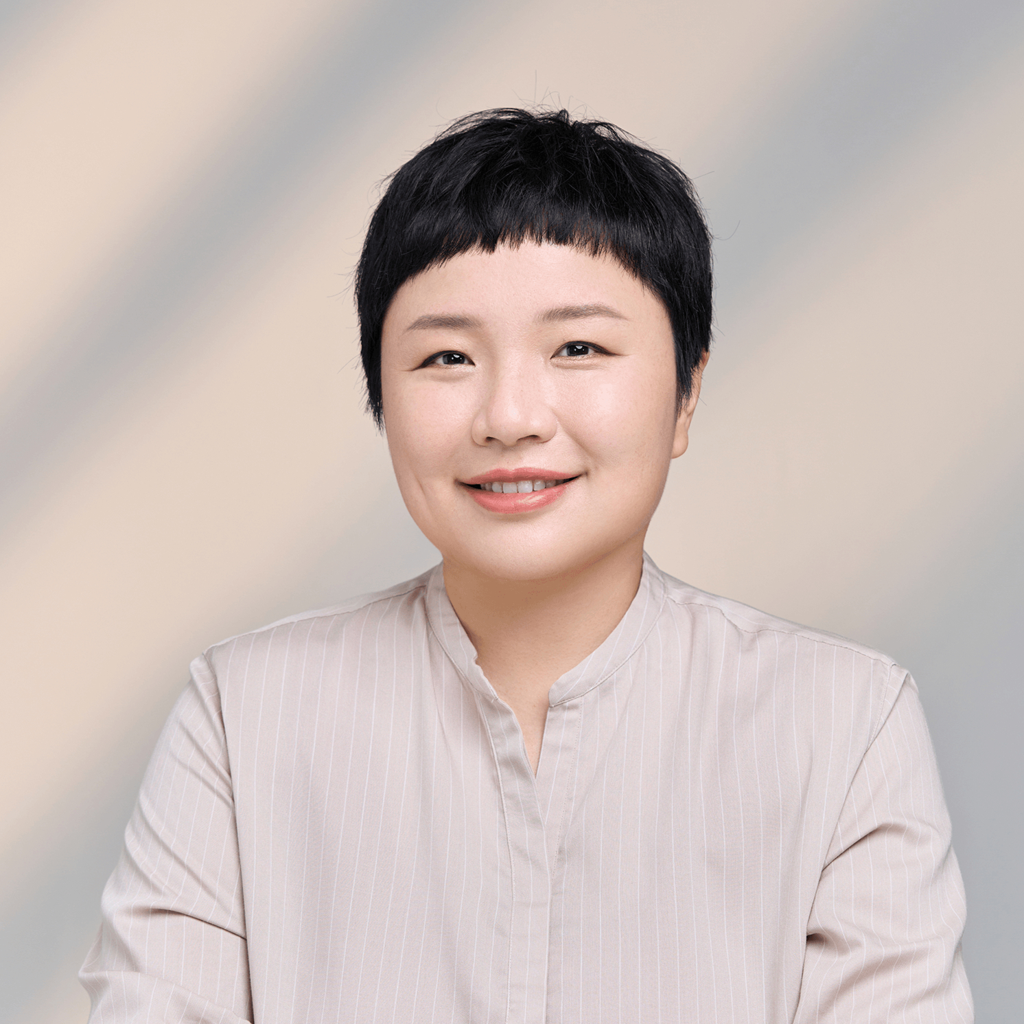 招霞律师 