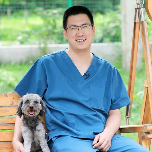 宠物医生蔺东启 