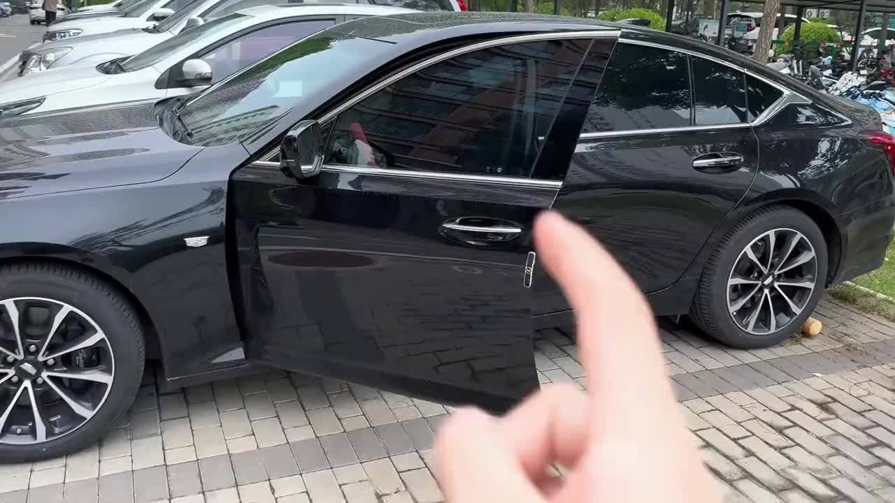 破窗器,希望一辈子用不上,但车里一定备一个! 有备无患#破窗器 #安全...