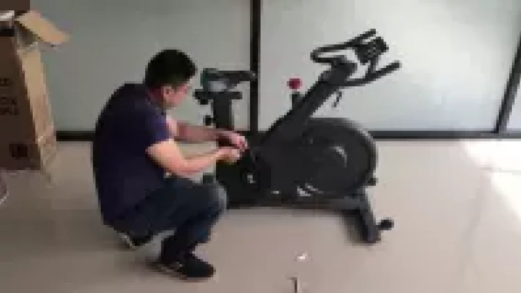 动感单车安装视频