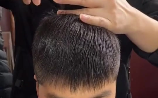 男士理发教程 零基础自己在家用卡尺理发教程,看完保准你会剪。