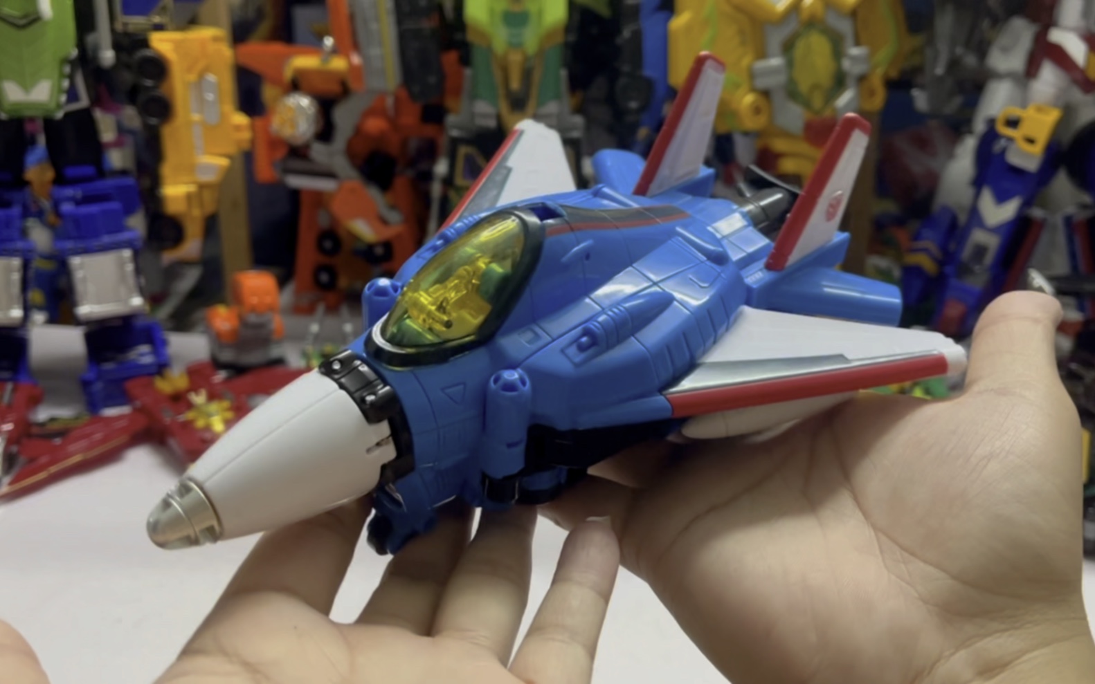 咖宝车神一步闪变系列机器人第五款战斗机(裂空飞天)