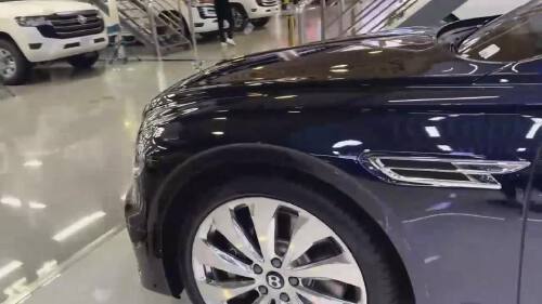 宾利飞驰纯油版港口价触底!豪车价格战打响,抄底时机已到