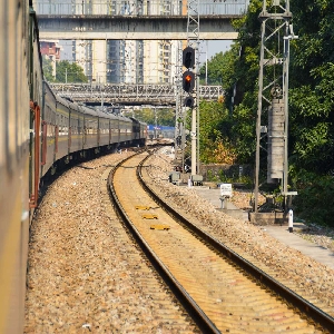 盼行天路 