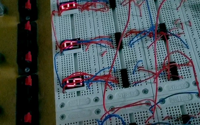利用七段数码管制作的数字钟