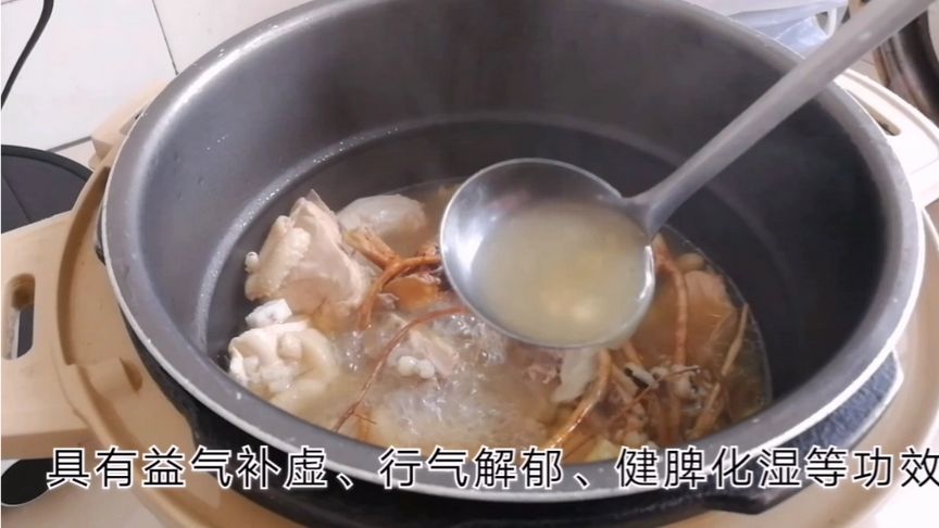 广东祛湿汤方:五指毛桃煲鸡汤