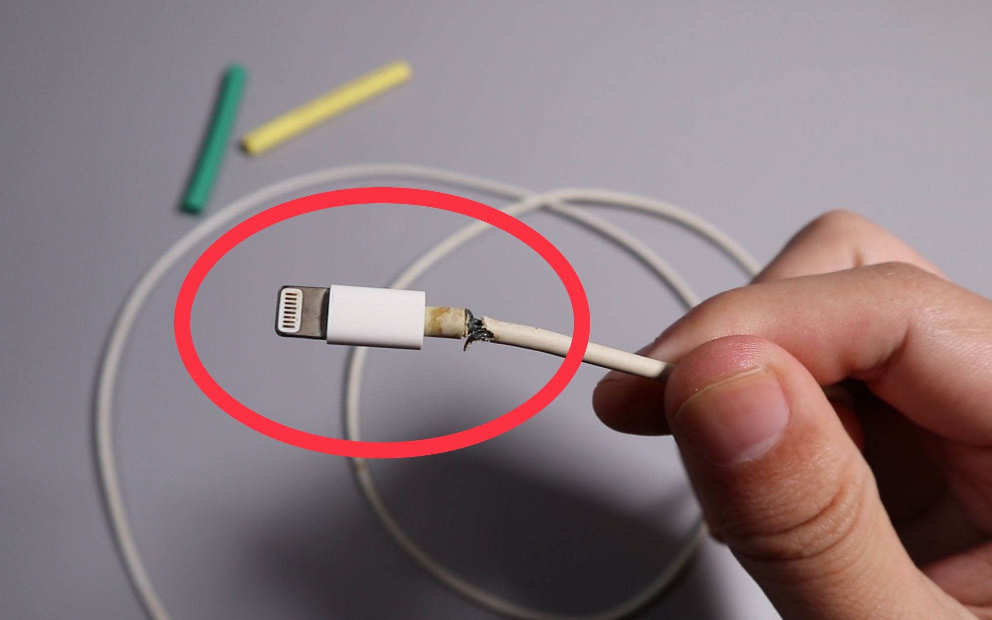 手机数据线容易断裂,教你一个天才般的妙招,延长手机数据线寿命