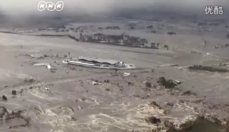 日本海啸为何发生