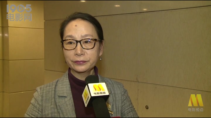 人大代表奚美娟寄语青年演员 演技需时间与历练