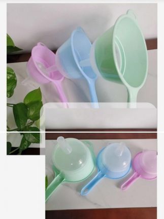 厨房里有个这样的#过滤漏勺 太幸福了像油渣面粉等都可以用它过滤,用...