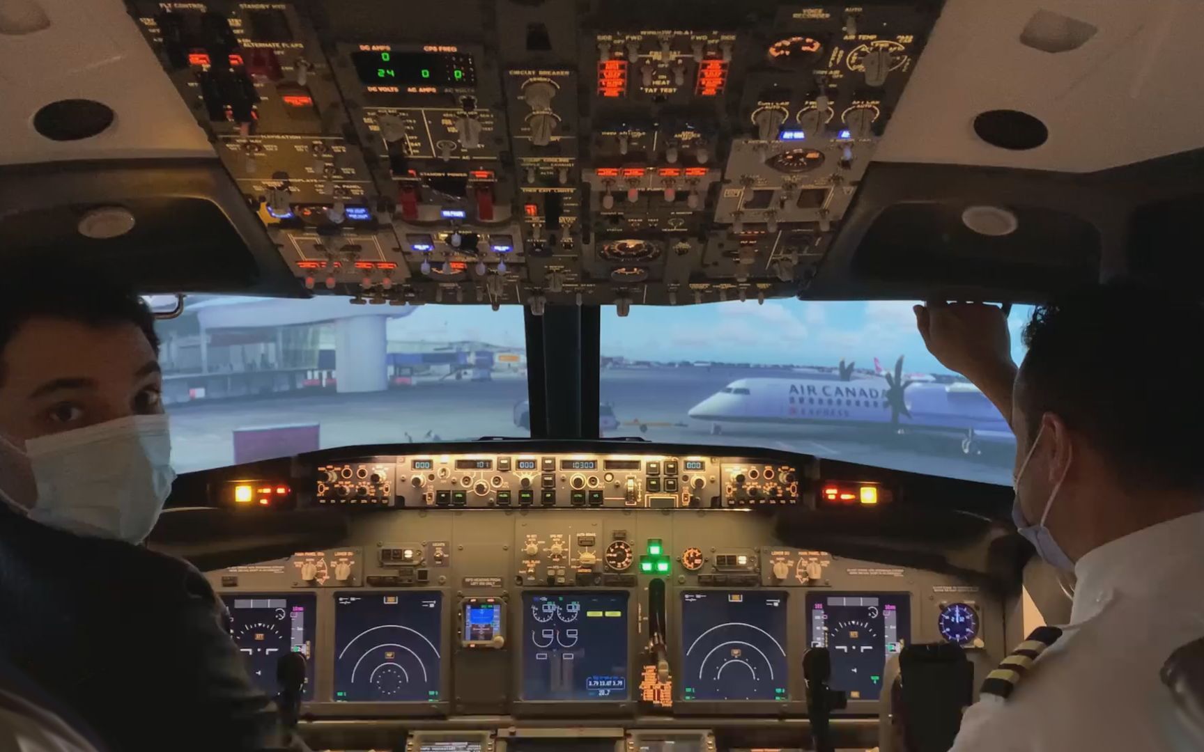 飞行员手把手教你如何启动一架波音737-800型客机