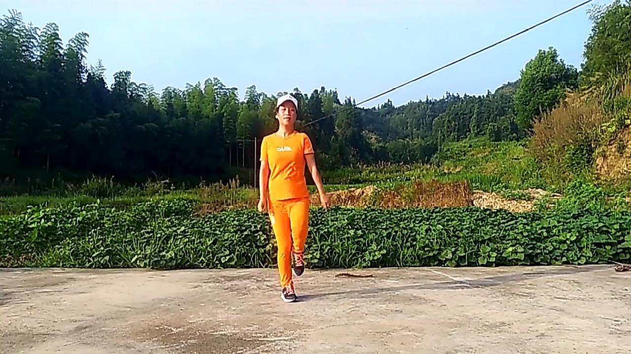 鬼步舞《众人划桨开大船》,.