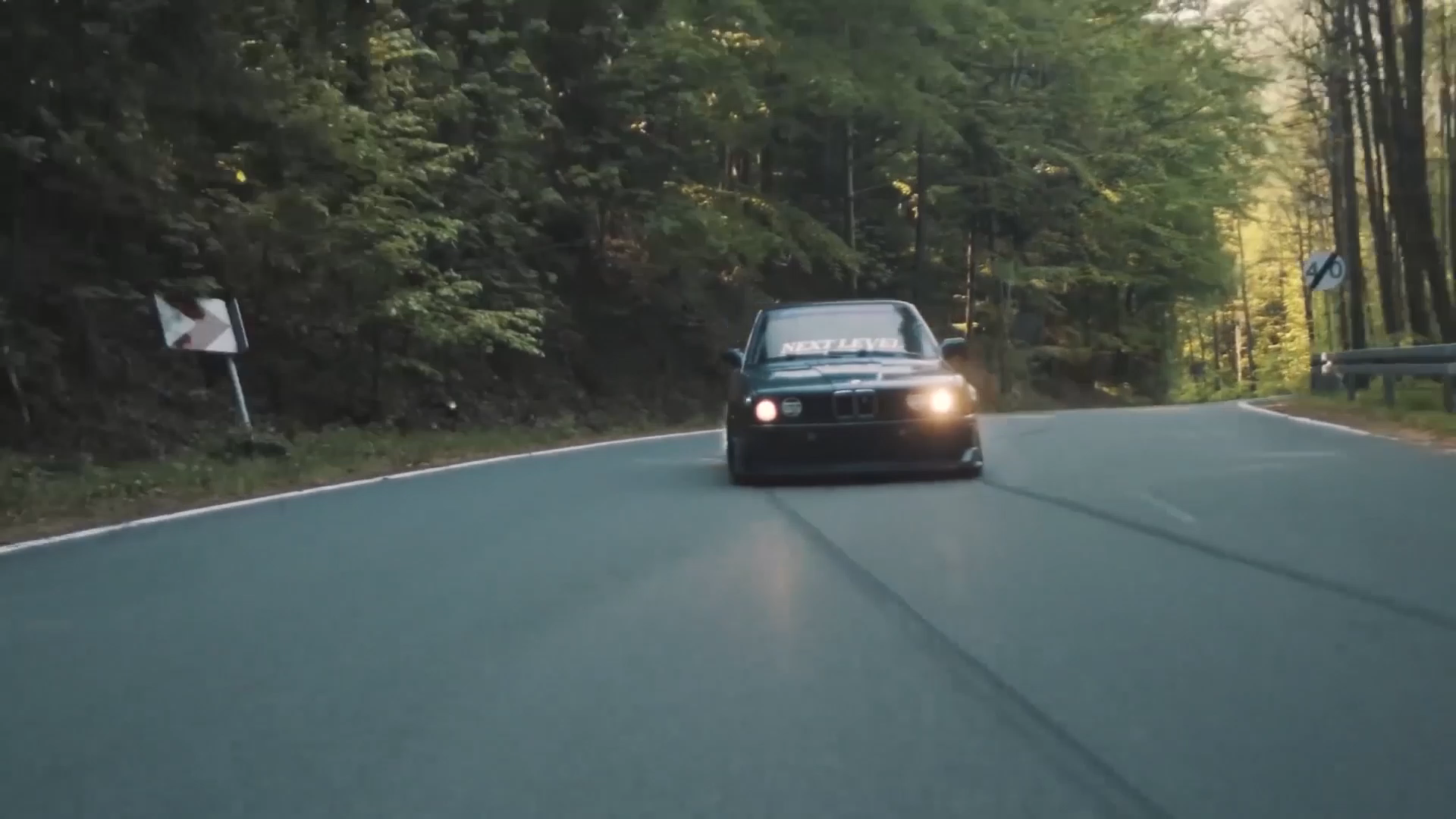 400匹宝马E30山间漂移