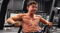 全球最强肌肉少年,18岁练出了5%的体脂率,网友却担心他的身高