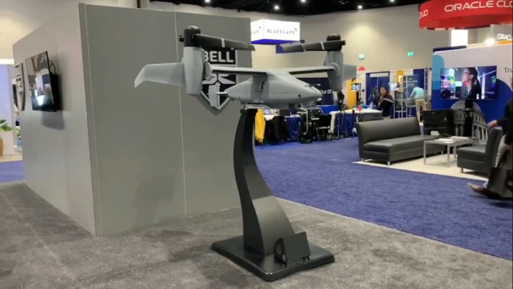 美国贝尔直升机公司展示V-247警惕无人倾转旋翼机折叠模型和V-280...